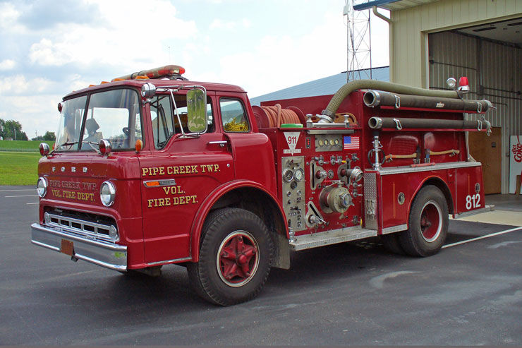 TopWorldAuto >> Photos du camion de pompiers Ford F-820 - galeries de ...