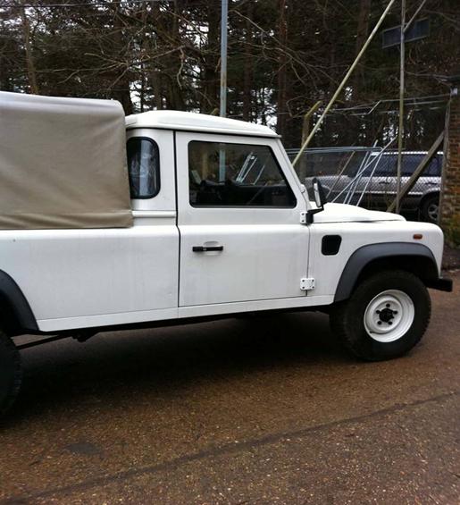 TopWorldAuto >> Photos de Land Rover Defender 110 Puma - galeries de photos